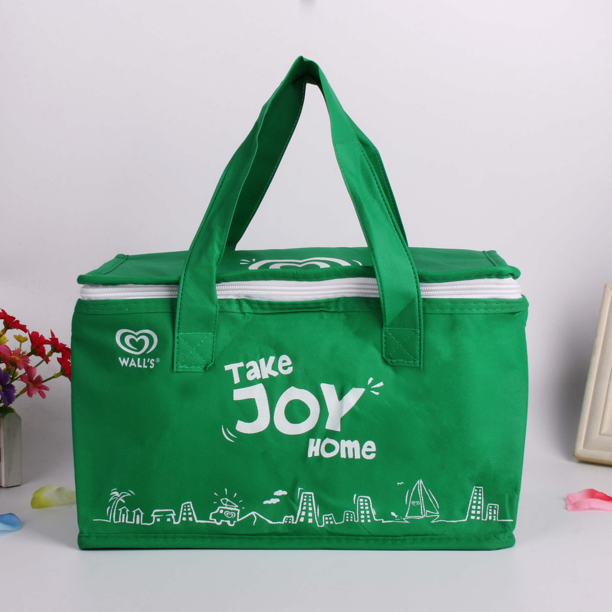 Reusable Insulated Bags: Keep Food Cold or Hot | Eco-Friendly